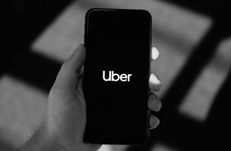 Uber drivers' earnings fall with new algorithm; Study finds